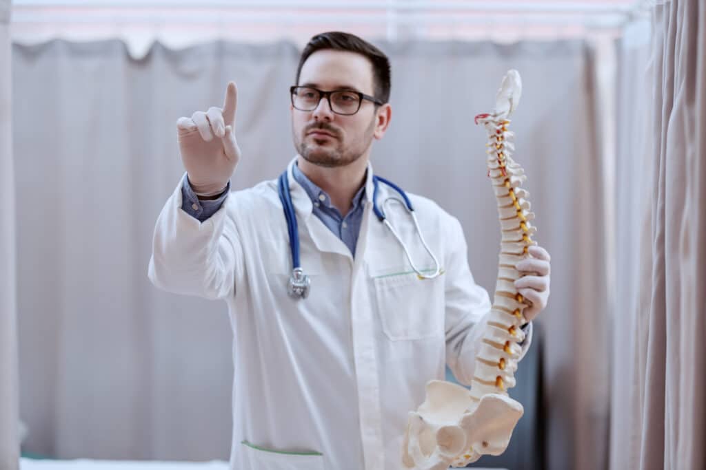 Orthopedic vs Neurosurgeon: Who’s Best for Spine Surgery?